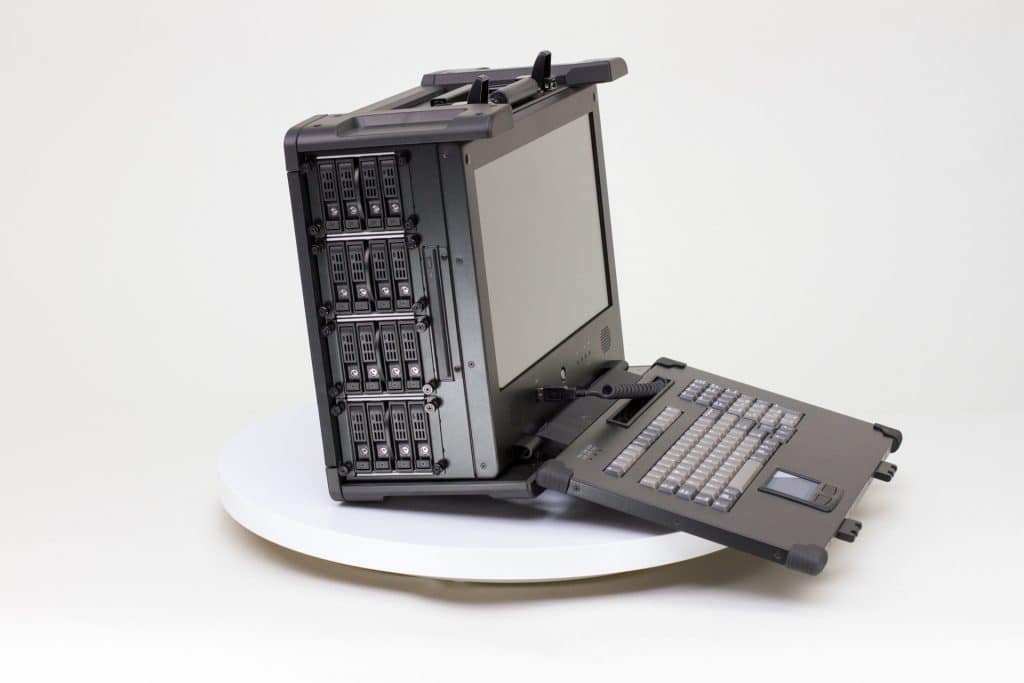 Dual Xeon transportable server / workstation with 16 removable drives